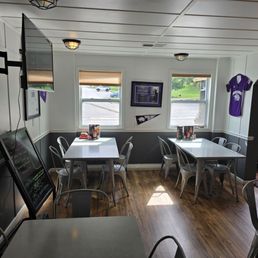 YOUNG HARRIS WING HOUSE - Updated October 2025 - 76 Photos & 80 Reviews ...