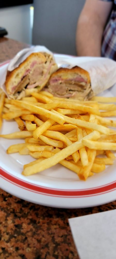 RC BY THE POUND CUBAN CUISINE - Updated December 2024 - 46 Photos & 19 ...