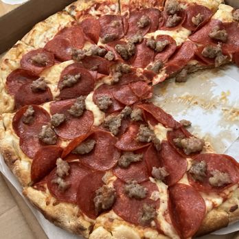 CAPRI DELI - Updated January 2025 - 861 Photos & 1104 Reviews - 713 E ...