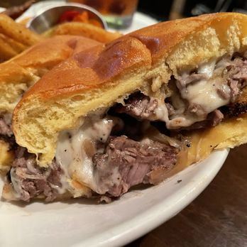 COLUMBUS INN - Updated July 2025 - 211 Photos & 210 Reviews - 2216 ...