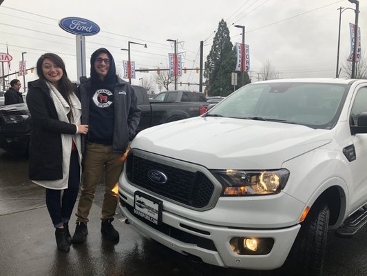 SOUND FORD - 102 Photos & 377 Reviews - 101 SW Grady Way, Renton ...