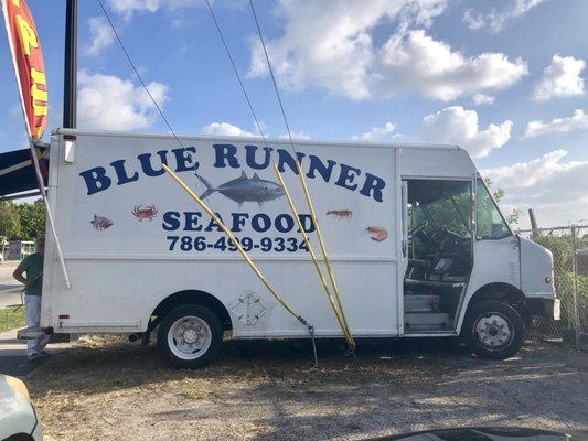 BLUE RUNNER SEAFOOD - 66 Photos & 97 Reviews - 11338 Biscayne Blvd ...