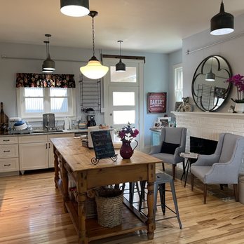 WESTON STEAMBOAT INN - Updated August 2025 - 35 Photos - 514 Summer St ...