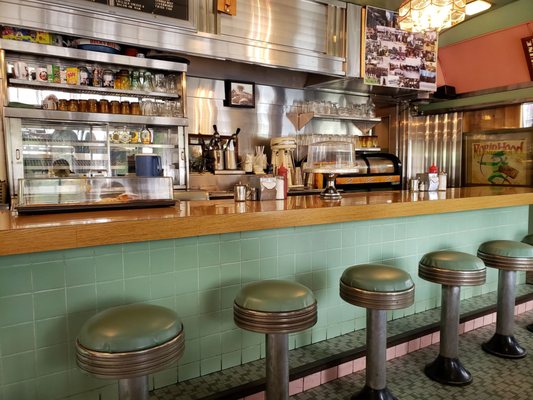 ROBIN HOOD DINER - 46 Photos & 62 Reviews - 640 Old Rt 17, Livingston ...