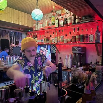 POOL BURGER - Updated July 2025 - 297 Photos & 225 Reviews - 2315 Lake ...