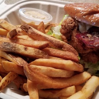 CHOMP KITCHEN AND DRINKS - Updated August 2024 - 293 Photos & 220 ...