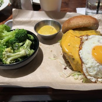 TOBY KEITHS I LOVE THIS BAR & GRILL - Updated December 2025 - 109 ...