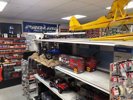 HOT ROCK HOBBIES - Updated December 2024 - 23 Reviews - 4185 N Bank St ...