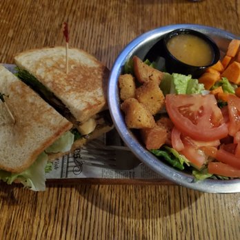 GROGGS TRADITIONAL IRISH PUB - Updated July 2025 - 150 Photos & 152 ...