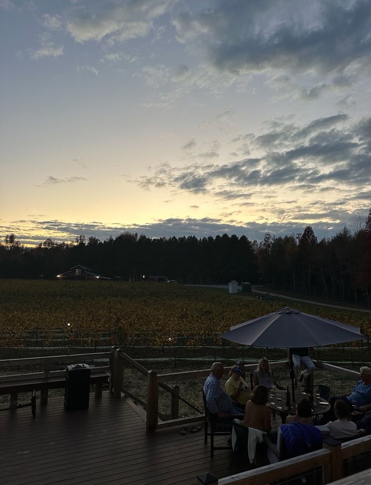 EVERLEIGH VINEYARDS & BREWING COMPANY - Updated October 2025 - 18 Reviews & 17 Photos - 9845 ...