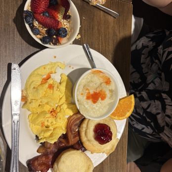 FAMOUS TOASTERY - Updated November 2025 - 342 Photos & 352 Reviews ...