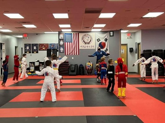 EVOLUTION KARATE ACADEMY - Updated August 2024 - 53 Photos - 735 N ...