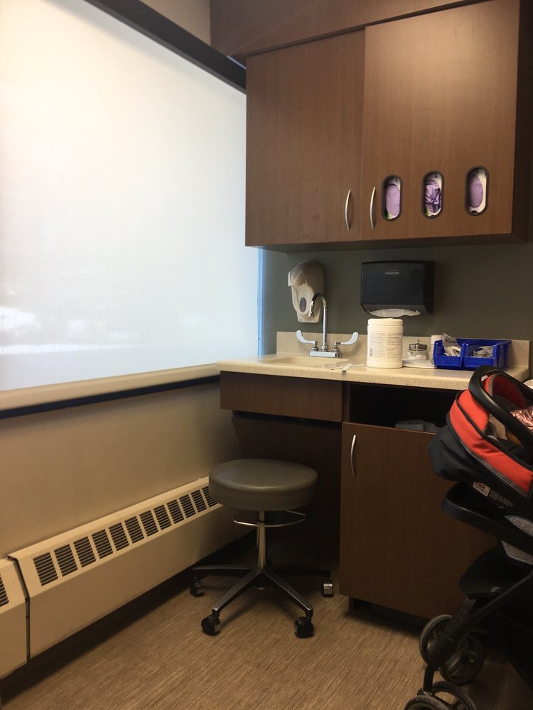 ALLINA HEALTH EAST LAKE STREET CLINIC - 17 Photos - 3024 Snelling Ave S ...