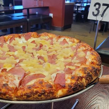 FIRST CLASS PIZZA - Updated December 2025 - 411 Photos & 468 Reviews ...