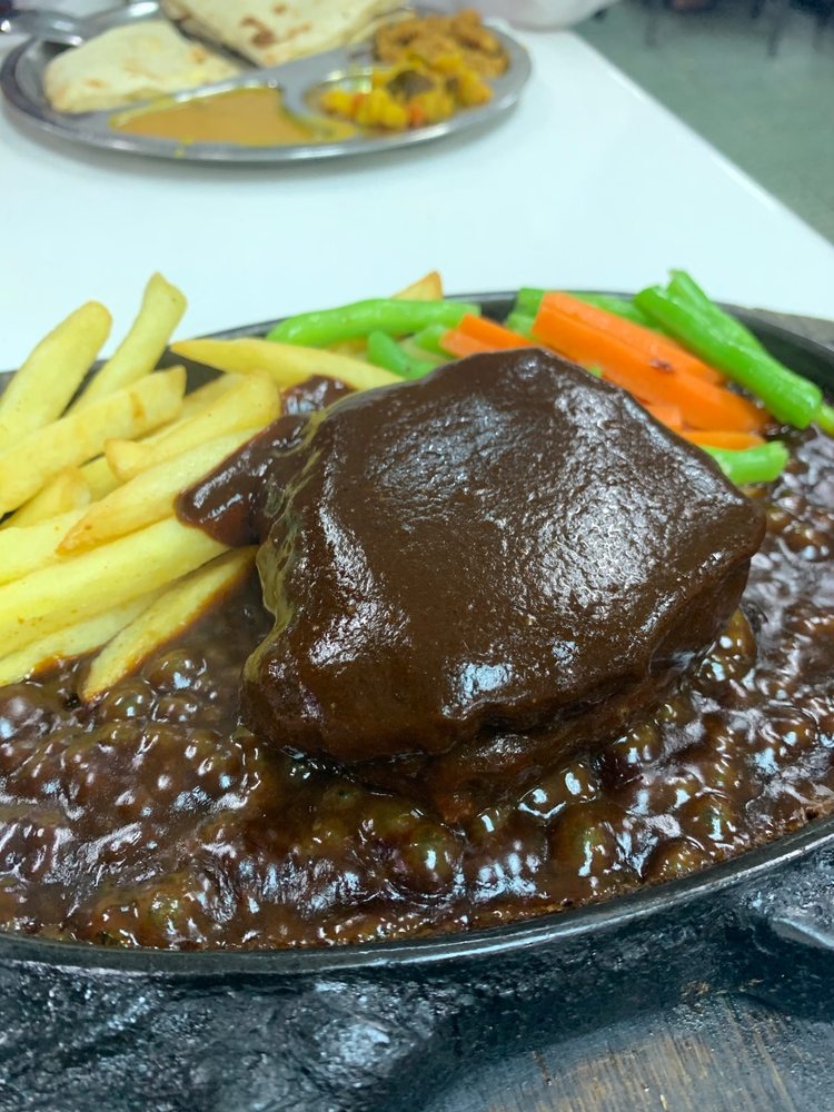 Photos of SUZI’S CORNER - Updated August 2024 - 14 Photos - 213/26 ...