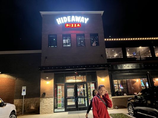 HIDEAWAY PIZZA - Updated March 2025 - 126 Photos & 69 Reviews - 2101 N ...