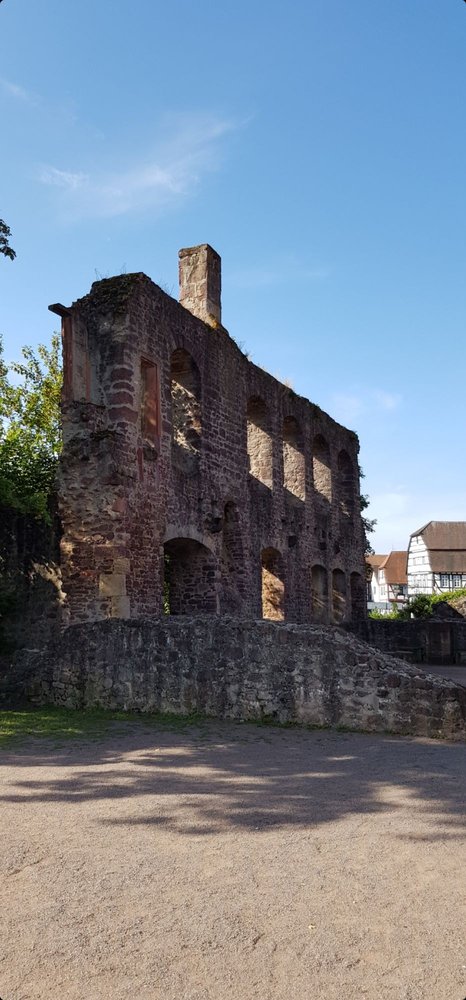 BURG HAYN - Updated December 2024 - 89 Photos - Fahrgasse 52, Dreieich ...