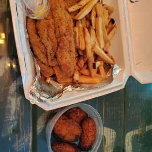 VILLAGE INN CHICKEN - 18 Photos & 89 Reviews - 4444 S Cleveland ...