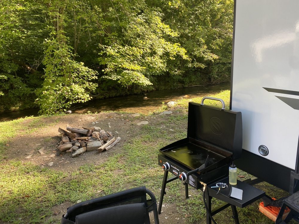 HAPPY HOLIDAY RV PARK - 10 Reviews - Highway 19, Cherokee, North ...