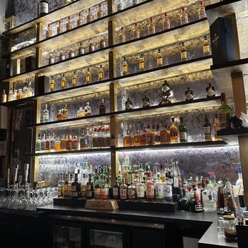 VELADA JAZZ BAR - Updated May 2025 - 28 Photos - C. Isabel Muñoz Rivera ...