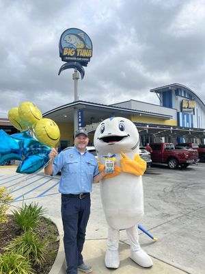 BIG TUNA CAR WASH - Updated December 2025 - 47 Photos & 17 Reviews ...