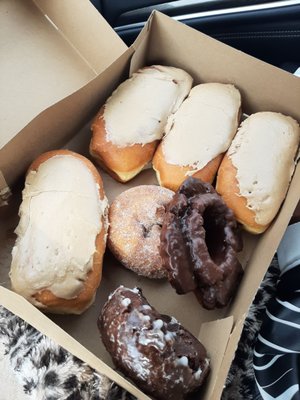 SCRUMDIDDILYUMTTIOUS DONUTS - 16 Photos & 59 Reviews - 1201 N Barker Rd ...