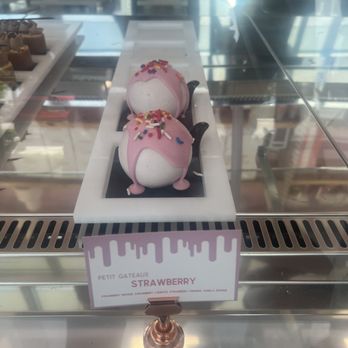 DAMN GOOD SWEETS - Updated November 2024 - 76 Photos & 22 Reviews ...