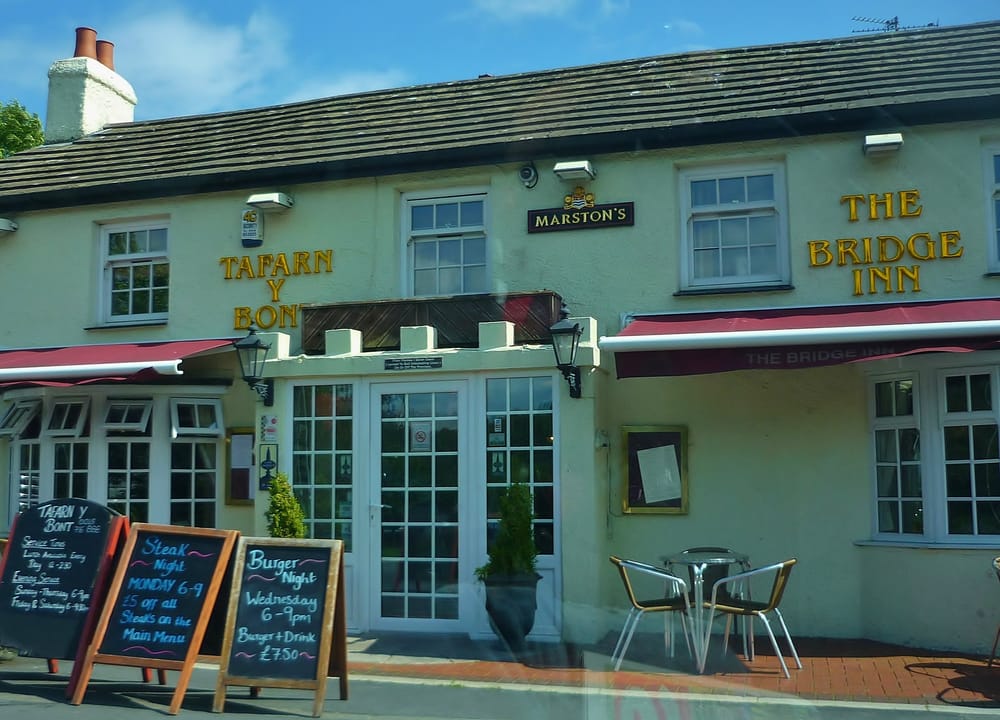 BRIDGE INN - Updated March 2025 - Telford Road, Menai Bridge, Isle of ...