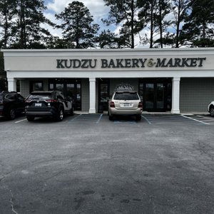 MAIN STREET BAKERY & GIFT SHOP - Updated December 2024 - 53 Photos & 46 ...