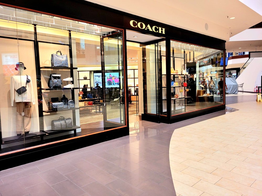 COACH - Updated December 2025 - 26 Photos & 51 Reviews - 1052 Brea Mall ...