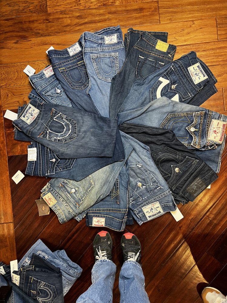 BORDERLINE THRIFT - Updated October 2025 - 19 Photos - 1067 West Ave K ...