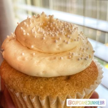 CUPCAKE JUNKIE - Updated December 2025 - 438 Photos & 66 Reviews ...