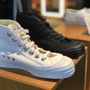 APPLE PIONEER PLACE - Updated January 2026 - 135 Photos & 428 Reviews ...