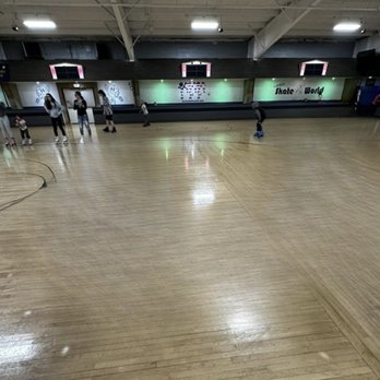 LORAIN SKATE WORLD ROLLER SKATING CENTER - Updated December 2025 - 29 ...