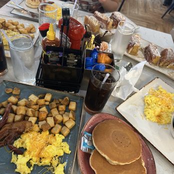 THE BRUNCH DISTRICT - Updated December 2025 - 302 Photos & 170 Reviews ...