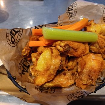 TAP SPORTS BAR EXCALIBUR - Updated May 2024 - 64 Photos & 36 Reviews ...