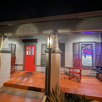 HANK’S - Updated January 2025 - 84 Photos & 97 Reviews - 1228 NE 63rd ...