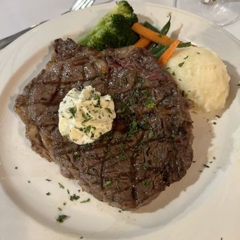 LARA’S FINE DINING - Updated August 2024 - 681 Photos & 403 Reviews ...