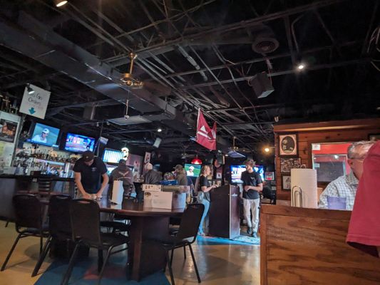 MADISON GARDEN BAR AND GRILL - Updated December 2025 - 94 Photos & 152 ...