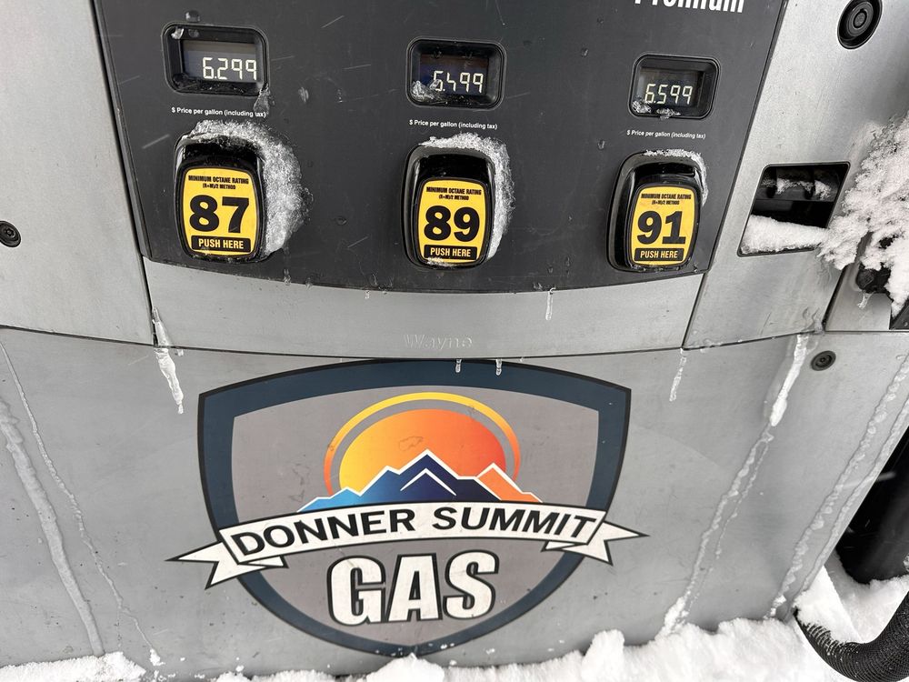 DONNER SUMMIT GAS - Updated December 2025 - 19 Reviews - 22082 Donner ...