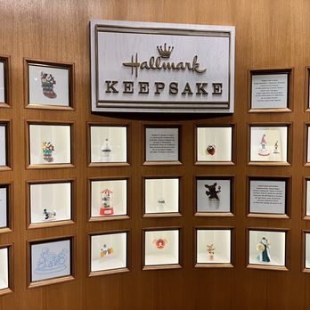 HALLMARK VISITORS CENTER - Updated November 2024 - 306 Photos & 55 ...