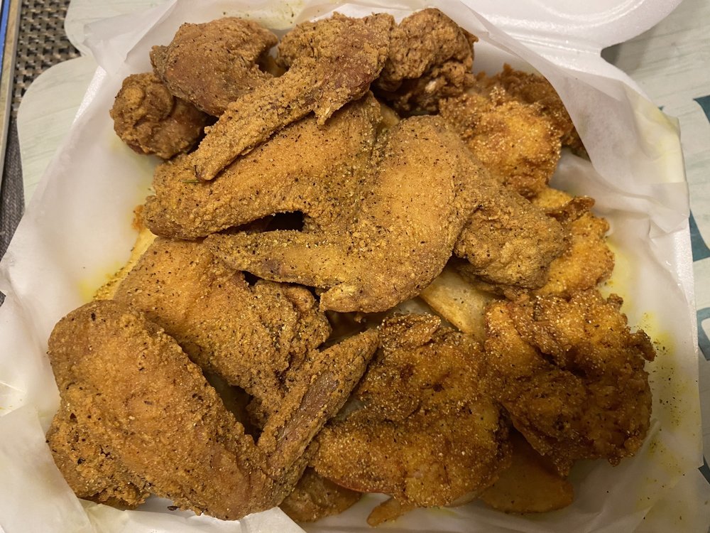 WINGZ IT IZ - Updated November 2024 - 52 Photos & 49 Reviews - 5043 W ...