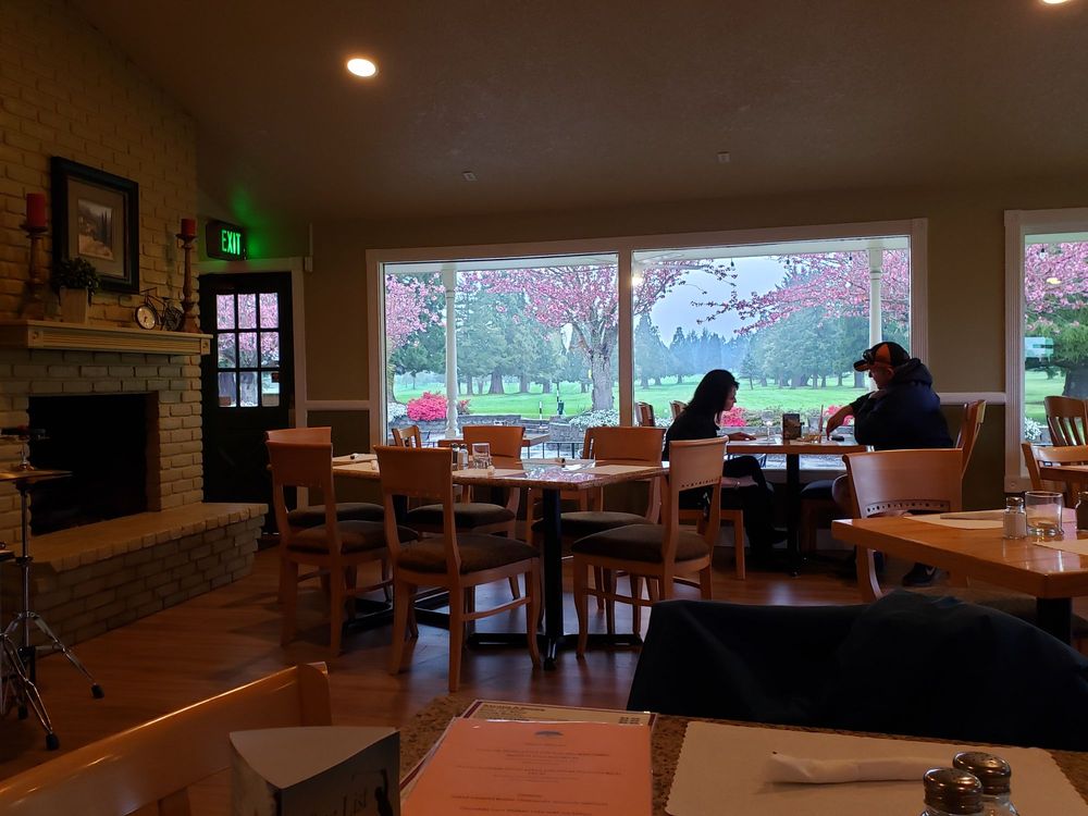 OAK TREE INN - Updated January 2025 - 6335 Hwy 22, Independence, Oregon ...