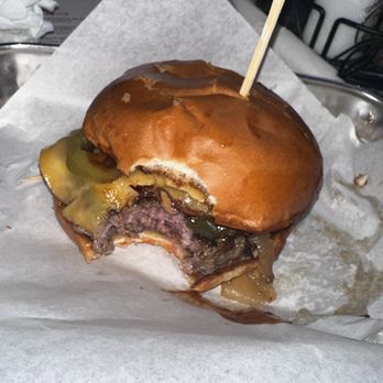 HAMBURGER FACTORY FAMILY RESTAURANT - Updated October 2025 - 764 Photos ...