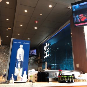 SORA - 366 Photos & 448 Reviews - Sushi Bars - 1 Detroit Metro Airport ...