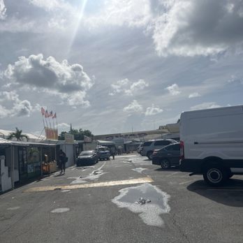 SWAP SHOP FLEA MARKET - Updated December 2025 - 23 Photos & 11 Reviews ...