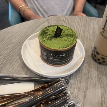 LA LUNA TEA AND DESSERT BAR - Updated August 2024 - 2164 Photos & 632 ...