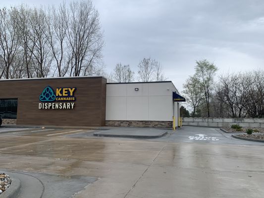KEY CANNABIS DISPENSARY KC EAST - Updated December 2025 - 39 Photos ...
