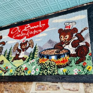 OLD MILL CANDY KITCHEN - 37 Photos & 29 Reviews - Pigeon Forge ...