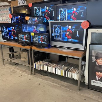 KELLER’S FLEA MARKET - Updated November 2025 - 56 Photos & 55 Reviews ...